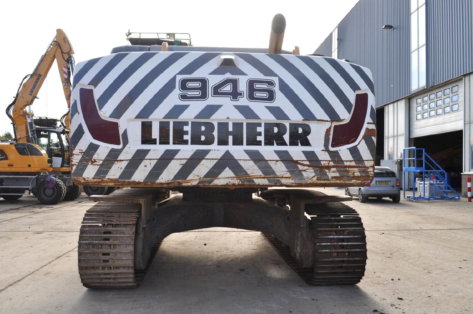 Liebherr R946 LC Tracked excavator used GB / UZYS-2125-NB